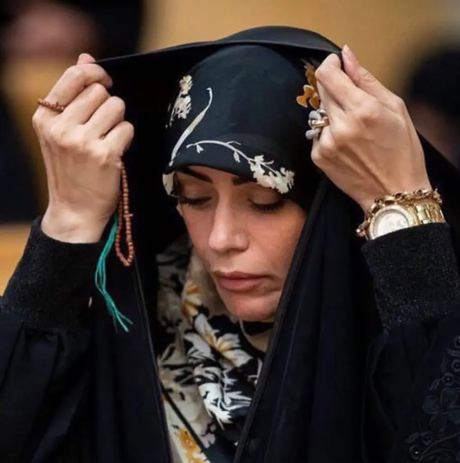 عکس جواهرات فوق میلیاردی الهام چرخنده پس از ازدواج با حاجی غرق در